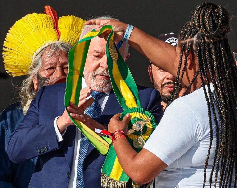 Saiba quem é a catadora que passou faixa a Lula durante posse | Enfoco ...